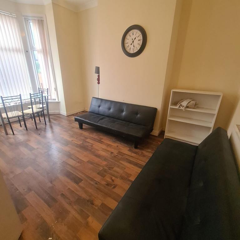 5 bedroom house for rent Cardigan Road, Leeds, LS6 1QL | UniHomes