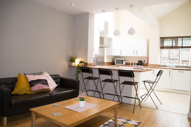 6 bedroom house for rent Station Parade, Leeds, LS5 3HG | UniHomes