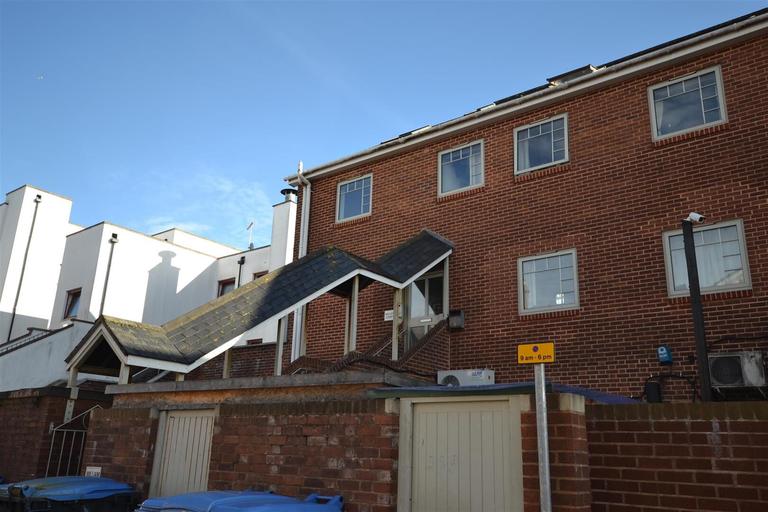 2 bedroom apartment for rent William Court, Exeter, EX4 6PP | UniHomes