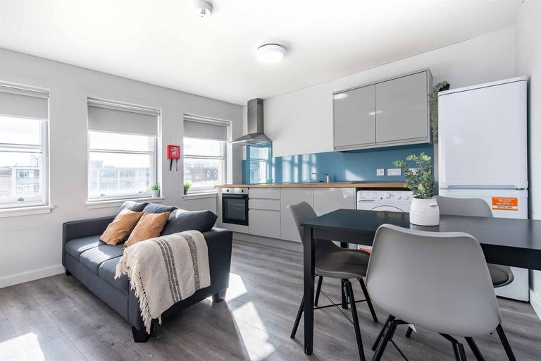 3 bedroom apartment for rent 27A Long Row, Nottingham, NG1 2DR | UniHomes