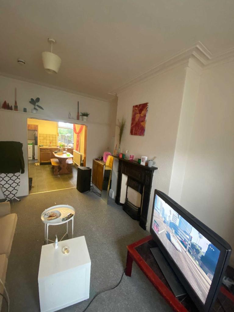 5 bedroom house for rent Granville Road Fallowfield Manchester, M14 6AD ...