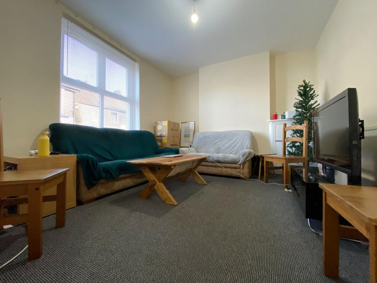 5 bedroom house for rent Mundy Place Cardiff, CF24 4BZ | UniHomes