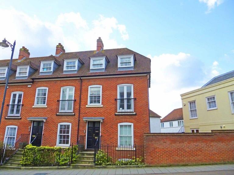 3 bedroom apartment for rent Station Road West, Canterbury, CT2 8HY ...