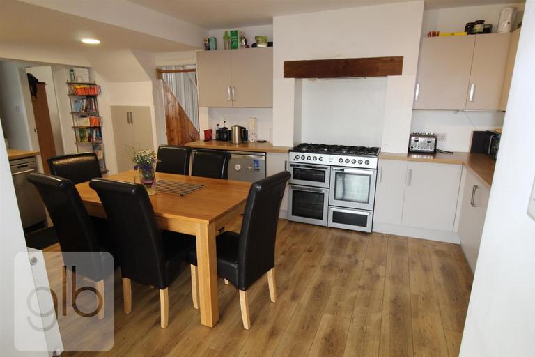 6 bedroom house for rent Beech Tree Avenue Coventry, CV4 9FG | UniHomes