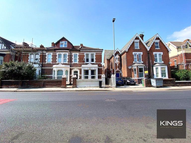 5 bedroom apartment for rent Victoria Road North, Portsmouth, PO5 1PW ...
