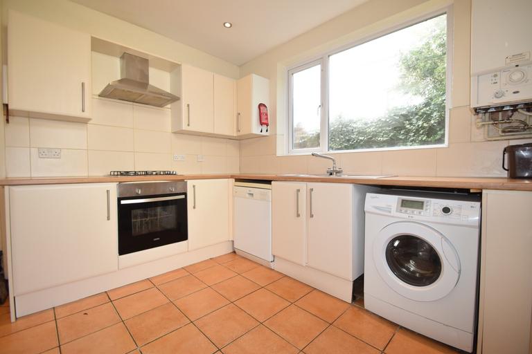 5 bedroom house for rent Monthermer Road Cardiff, CF24 4QY | UniHomes