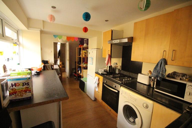 4 bedroom house for rent May Street Cardiff, CF24 4EX | UniHomes