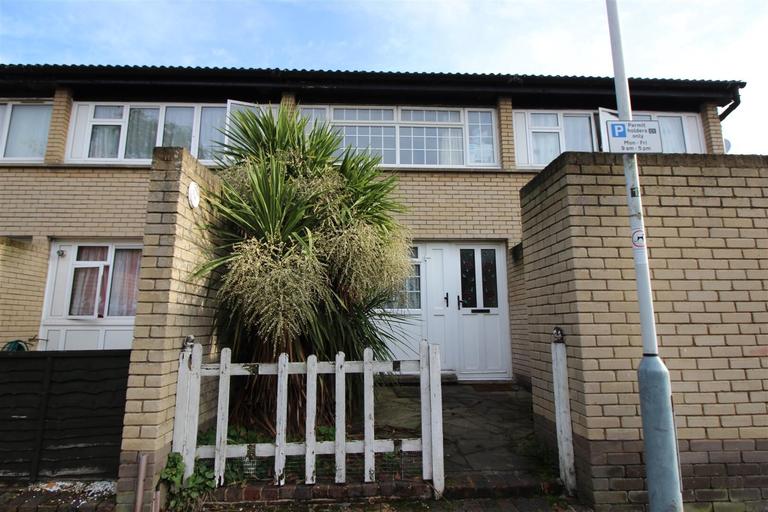 3 bedroom house for rent Heritage Close, London, UB8 2LA | UniHomes