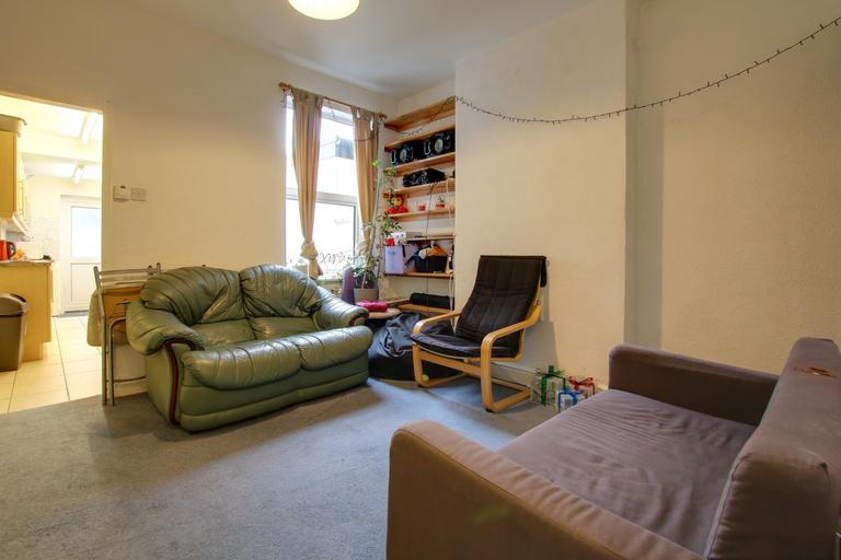 3 bedroom house for rent Hartopp Road, Leicester, LE2 1WF | UniHomes