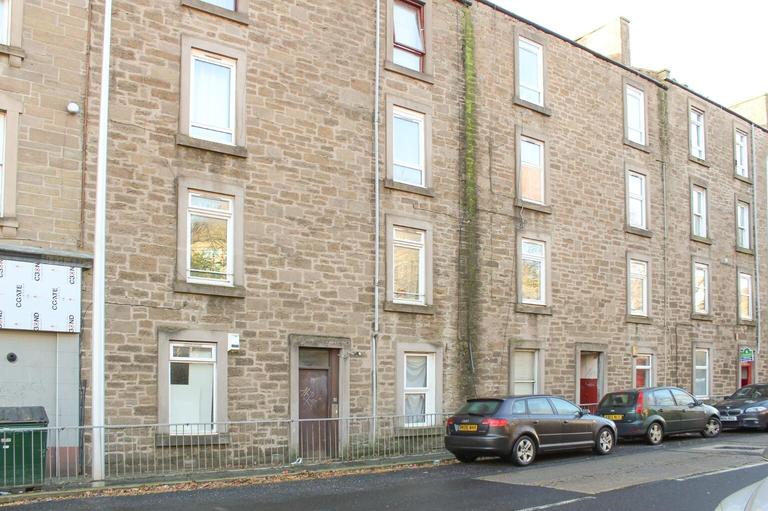1 bedroom apartment for rent Dens Road, Flat G/L (Flat 5) Dundee, DD3 ...