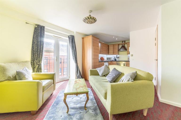 3 bedroom apartment for rent Rialto Building, Newcastle, NE1 2JR | UniHomes