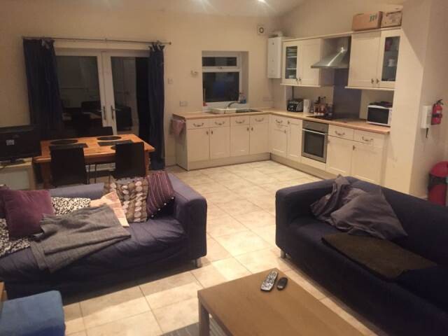 3 bedroom apartment for rent Pen Y Bryn Road, Cardiff, CF14 3LG | UniHomes