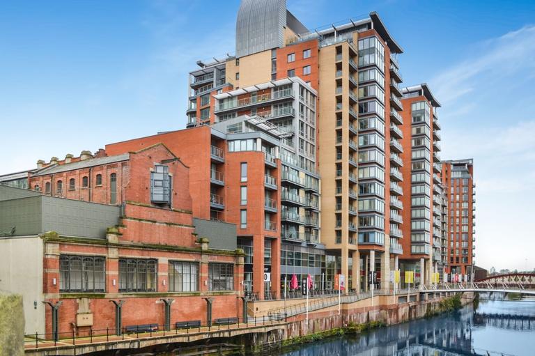 1 bedroom house for rent 12 Leftbank Manchester, M3 3AH | UniHomes