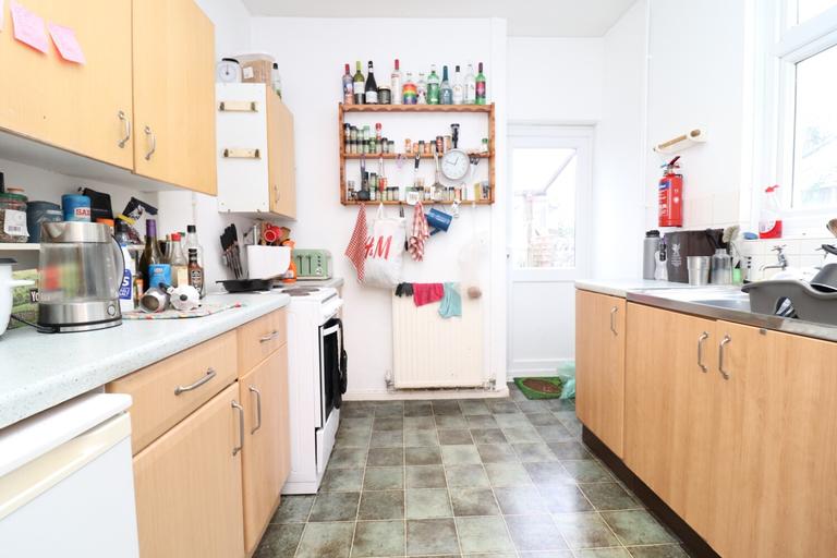 4 bedroom house for rent Cottrell Road Cardiff, CF24 3EZ | UniHomes