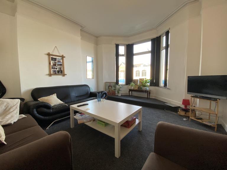 3 bedroom apartment for rent Albany Road, Cardiff, CF24 3RP | UniHomes