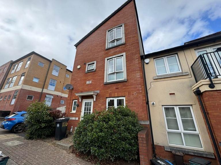 5 bedroom apartment for rent Bartholomews Square Bristol, BS7 0QB ...