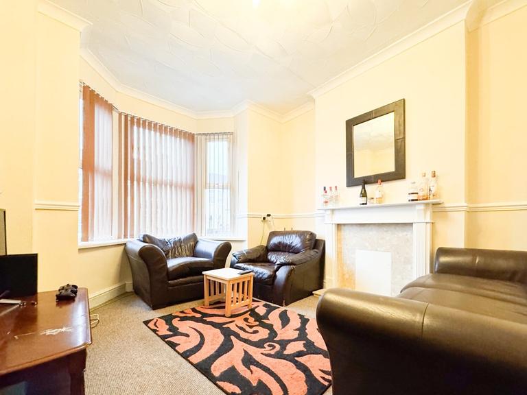 5 bedroom house for rent Llantrisant Street Cardiff, CF24 4JE | UniHomes