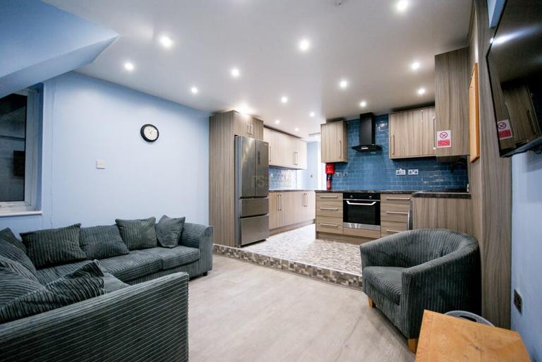 5 bedroom house for rent Harborne Lane Selly Oak Birmingham, B29 6TG ...
