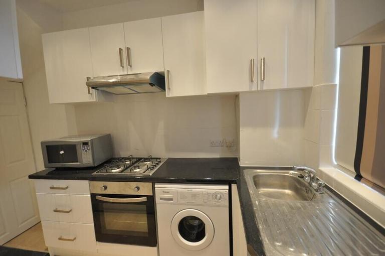 2 bedroom house for rent Harold Road, Leeds, LS6 1PR | UniHomes