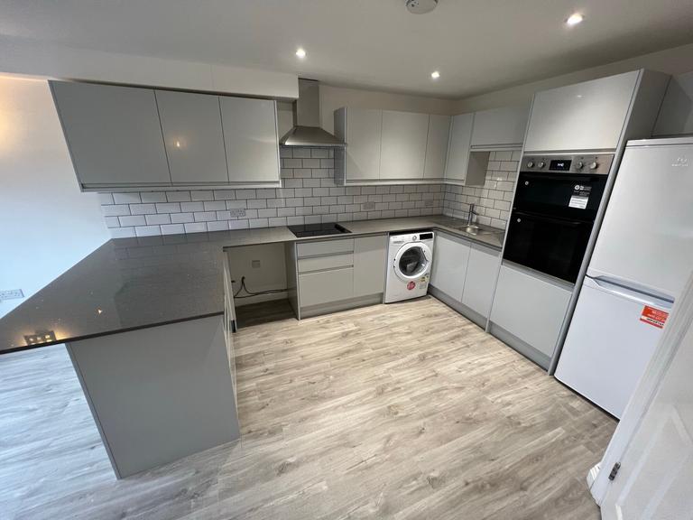 5 bedroom apartment for rent Whitestar Place Southampton, SO14 3GN ...