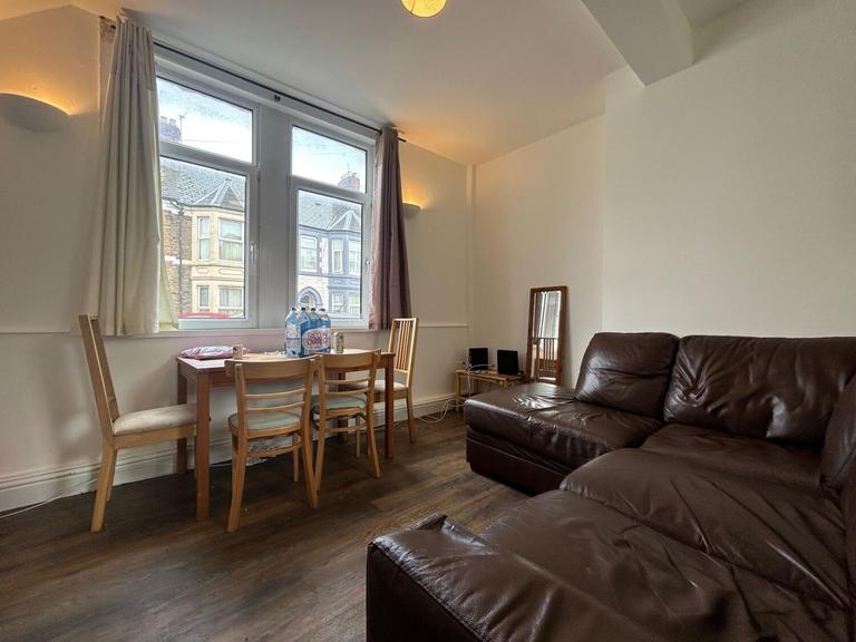5 bedroom house for rent Malefant Street Cardiff, CF24 4QG | UniHomes