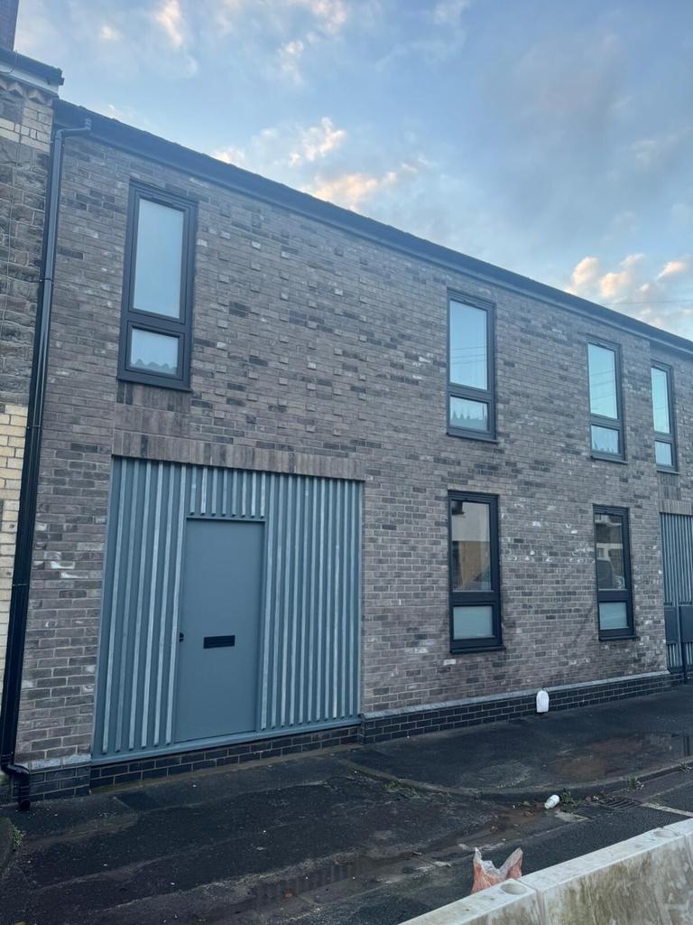 5 bedroom house for rent Flora Street Cardiff, CF24 4EQ | UniHomes