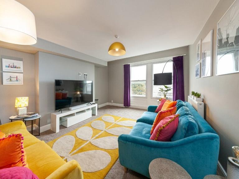 6 bedroom apartment for rent Apartment 5 3-4 Portland Terrace Newcastle ...