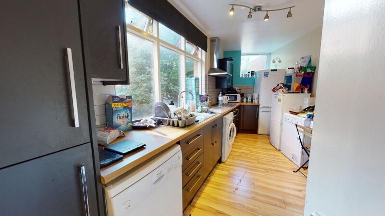 5 bedroom house for rent Manor Drive, Leeds, LS6 1DD | UniHomes