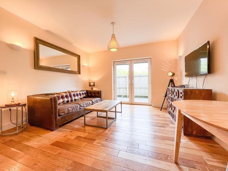 1 bedroom apartment for rent Howard Gardens, Cardiff, CF24 0EF | UniHomes