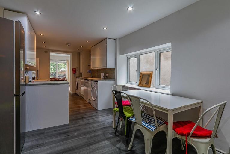 5 bedroom house for rent Cogan Terrace Cardiff, CF24 4AX | UniHomes