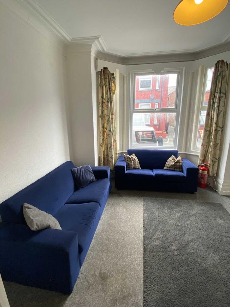 6 bedroom house for rent Furness Road Manchester, M14 6LY | UniHomes