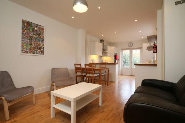 4 bedroom house for rent South Road Surrey, GU2 9NY | UniHomes