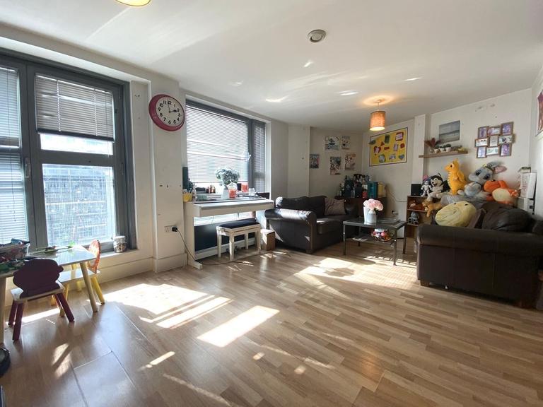 1 bedroom apartment for rent Golate Court, Cardiff, CF10 1EU | UniHomes