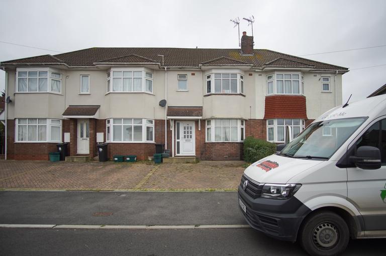 4 bedroom house for rent 74 Branksome Drive, Filton Bristol, BS34 7EF ...