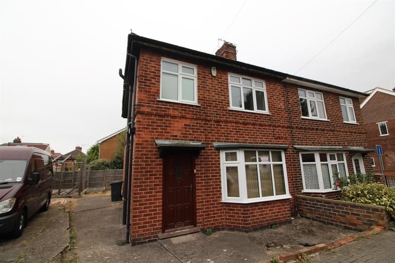 3 Bedroom House For Rent Humber Road Nottingham Ng9 2ej Unihomes