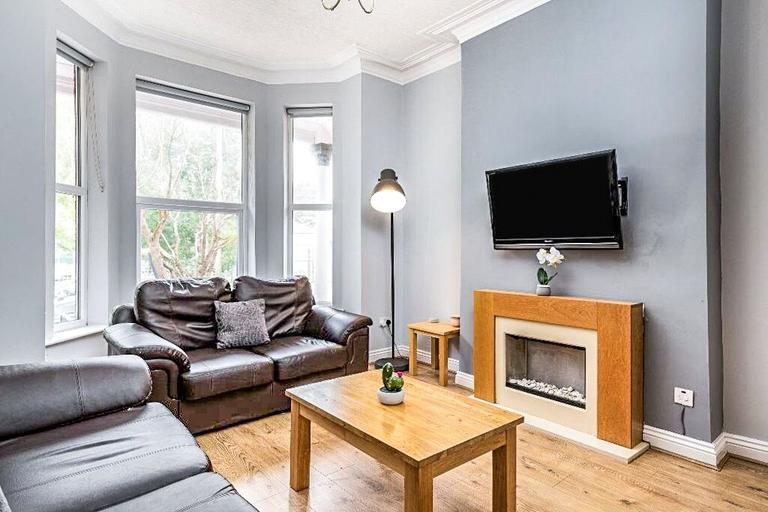 4 bedroom house for rent Aubrey Road Manchester, M14 6SE | UniHomes