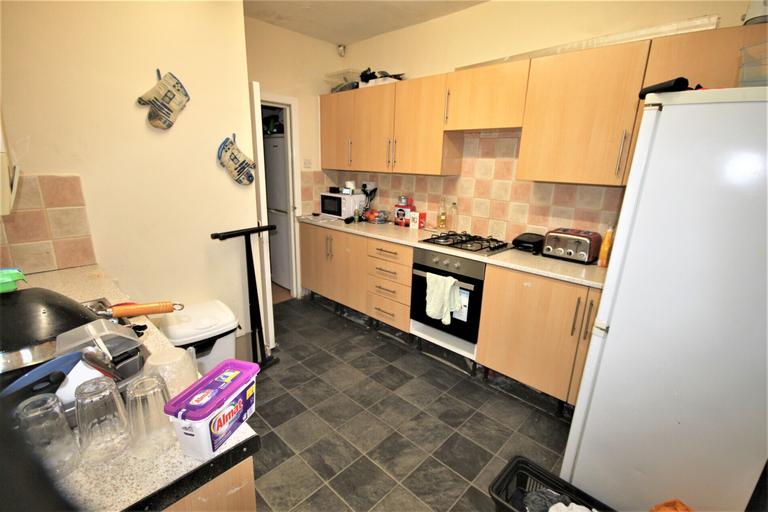 6 bedroom house for rent Cardigan Road, Leeds, LS6 1QL | UniHomes