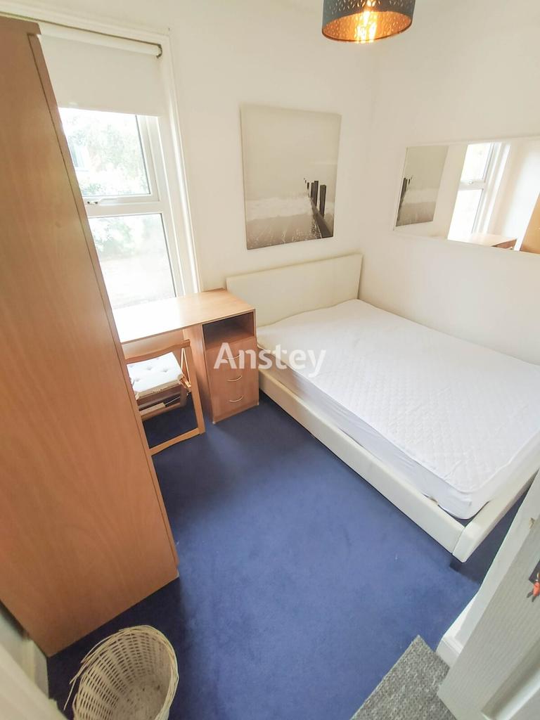 4 bedroom house for rent Burlington Road, Southampton, SO15 2FR | UniHomes