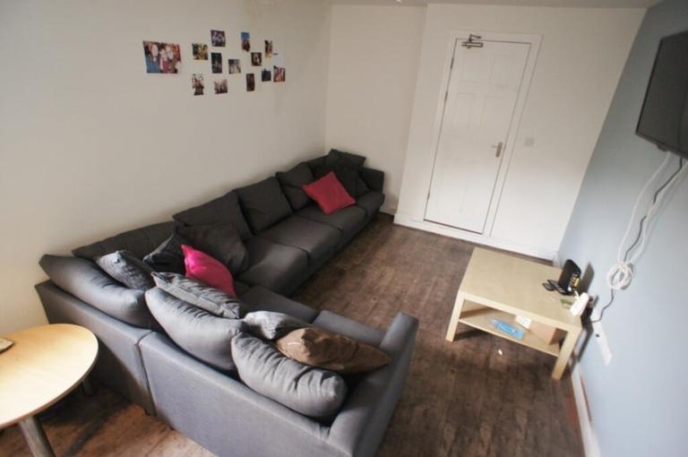 6 bedroom house for rent Woodville Road Cardiff, CF24 4EE | UniHomes