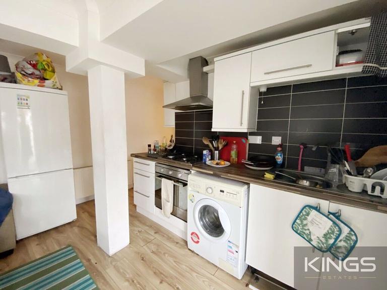 3 bedroom apartment for rent Milton Road Southampton, SO15 2JD | UniHomes