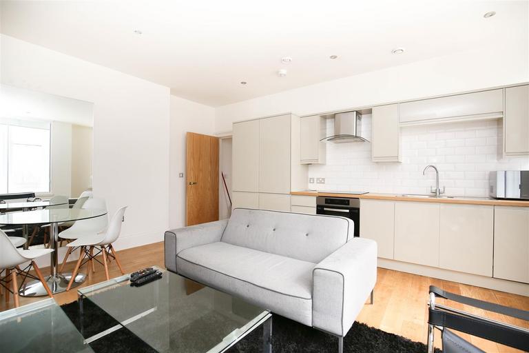 3 bedroom apartment for rent Chaucer Building Newcastle, NE1 5JE | UniHomes