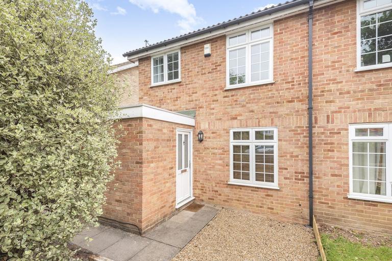 4 bedroom house for rent Southway, Surrey, GU2 8DF | UniHomes