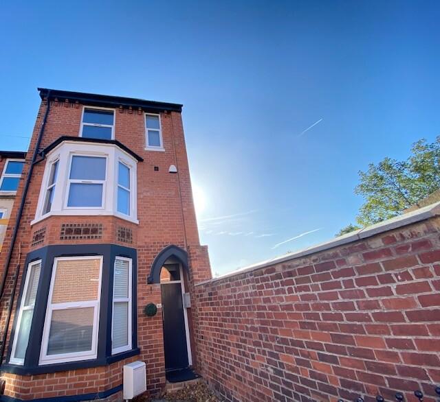 3 bedroom apartment for rent Lees Hill Street Nottingham, NG2 4JT ...