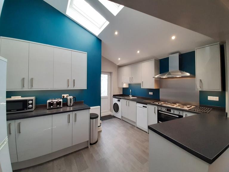 6 bedroom house for rent Hull Road York, YO10 3LQ | UniHomes