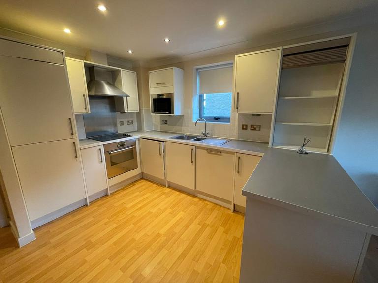 3 bedroom apartment for rent Hythe Colchester, CO2 8GL | UniHomes