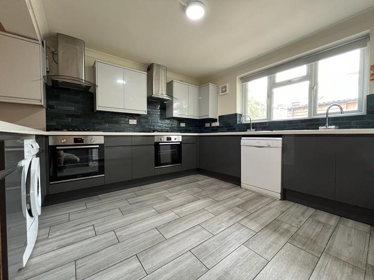 7 bedroom house for rent Harriet Street Cardiff, CF24 4BU | UniHomes