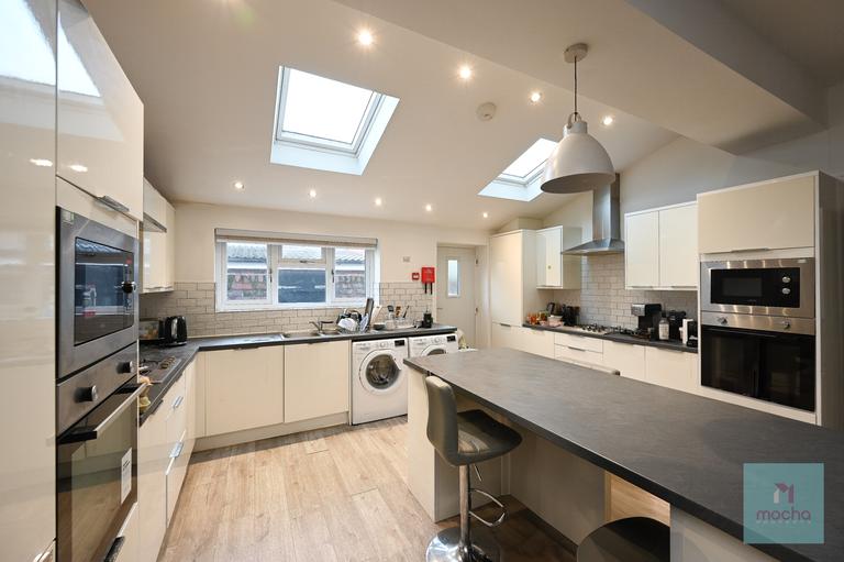 6 bedroom house for rent Crawford Avenue, Liverpool, L18 1DP | UniHomes