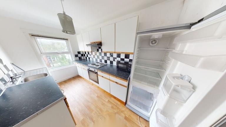 6 bedroom house for rent Midland Road Leeds, LS6 1BQ | UniHomes