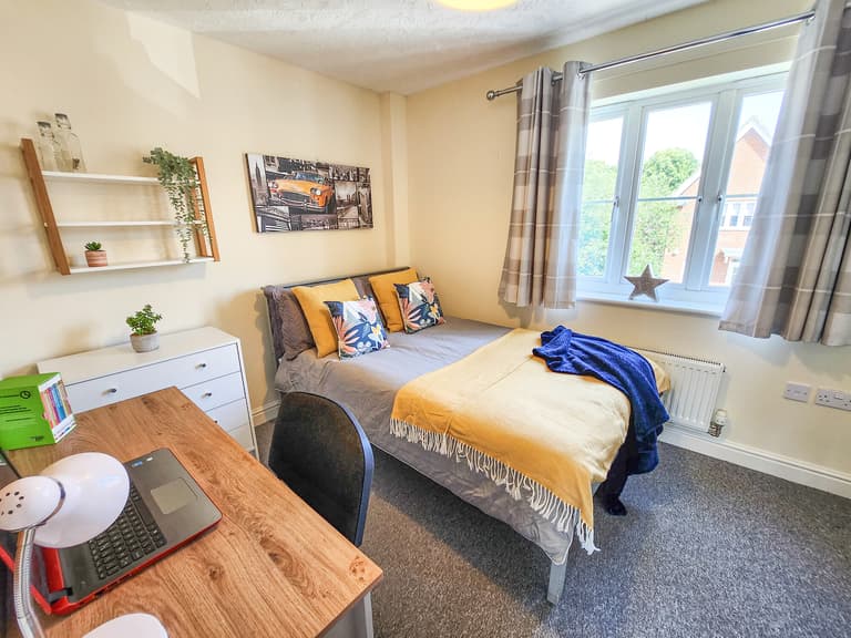 6 Bedroom House For Rent Roe Drive Norwich Nr5 8bt Unihomes