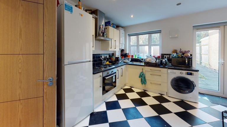 5 bedroom house for rent Macaulay Street, Leicester, LE2 7NJ | UniHomes